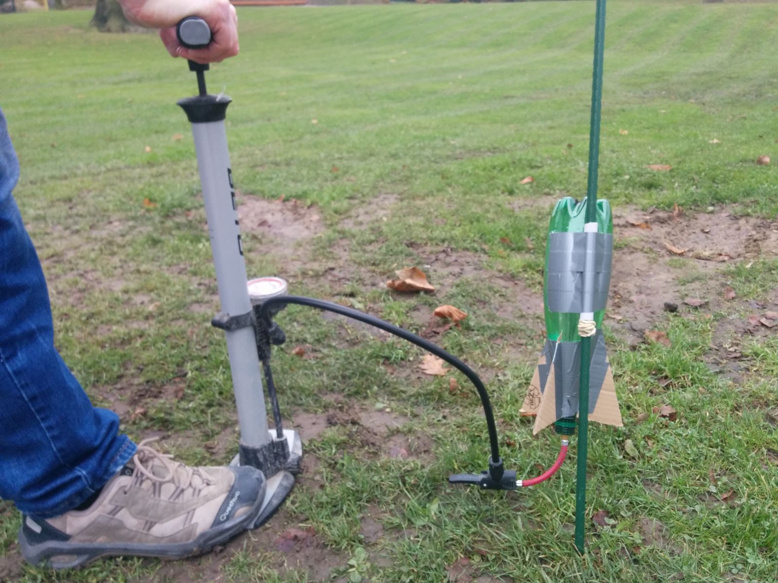 Fusée à eau simple et rapide — Wikifab