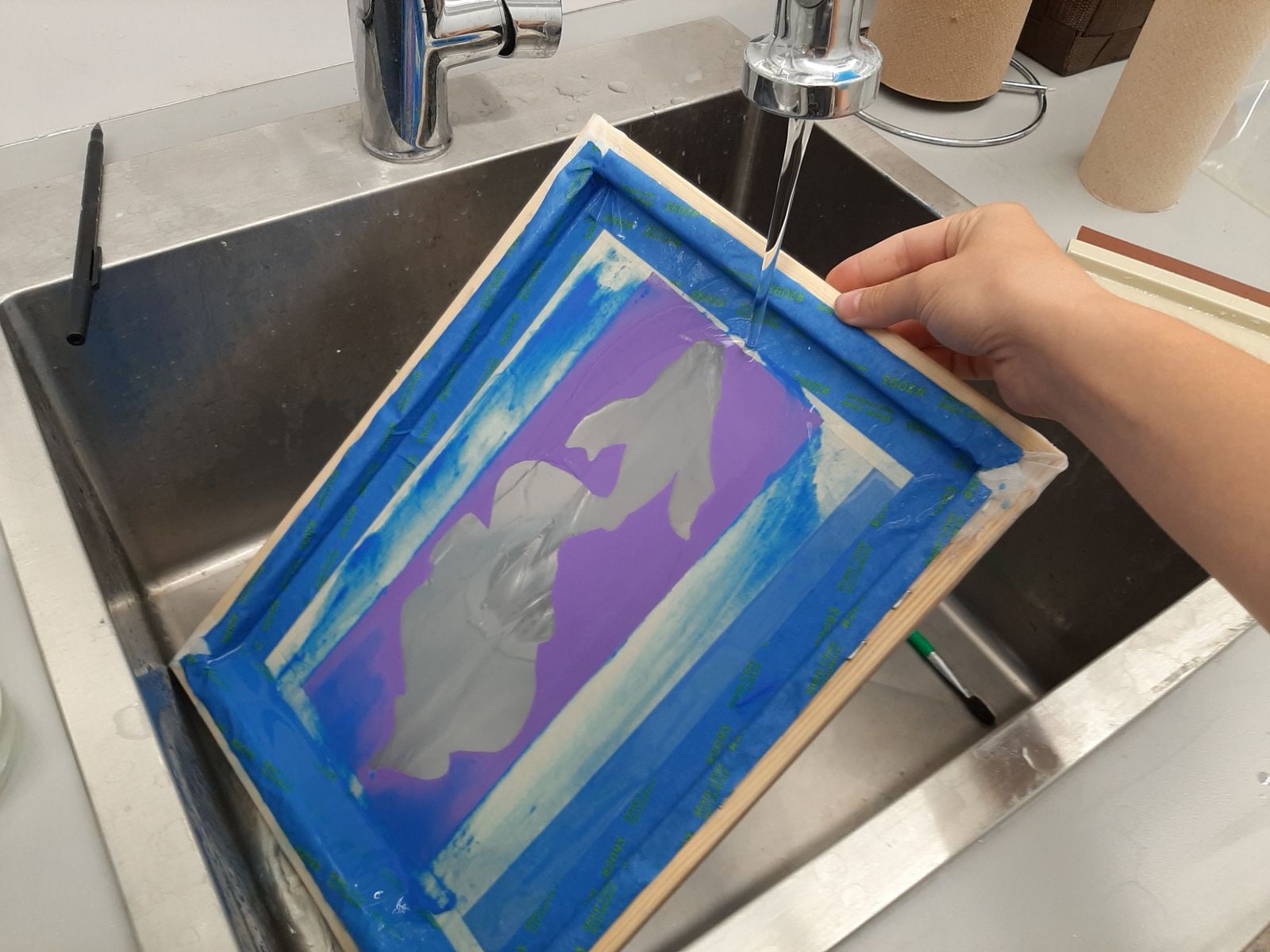 Sérigraphie avec un pochoir de vinyle — Wikifab